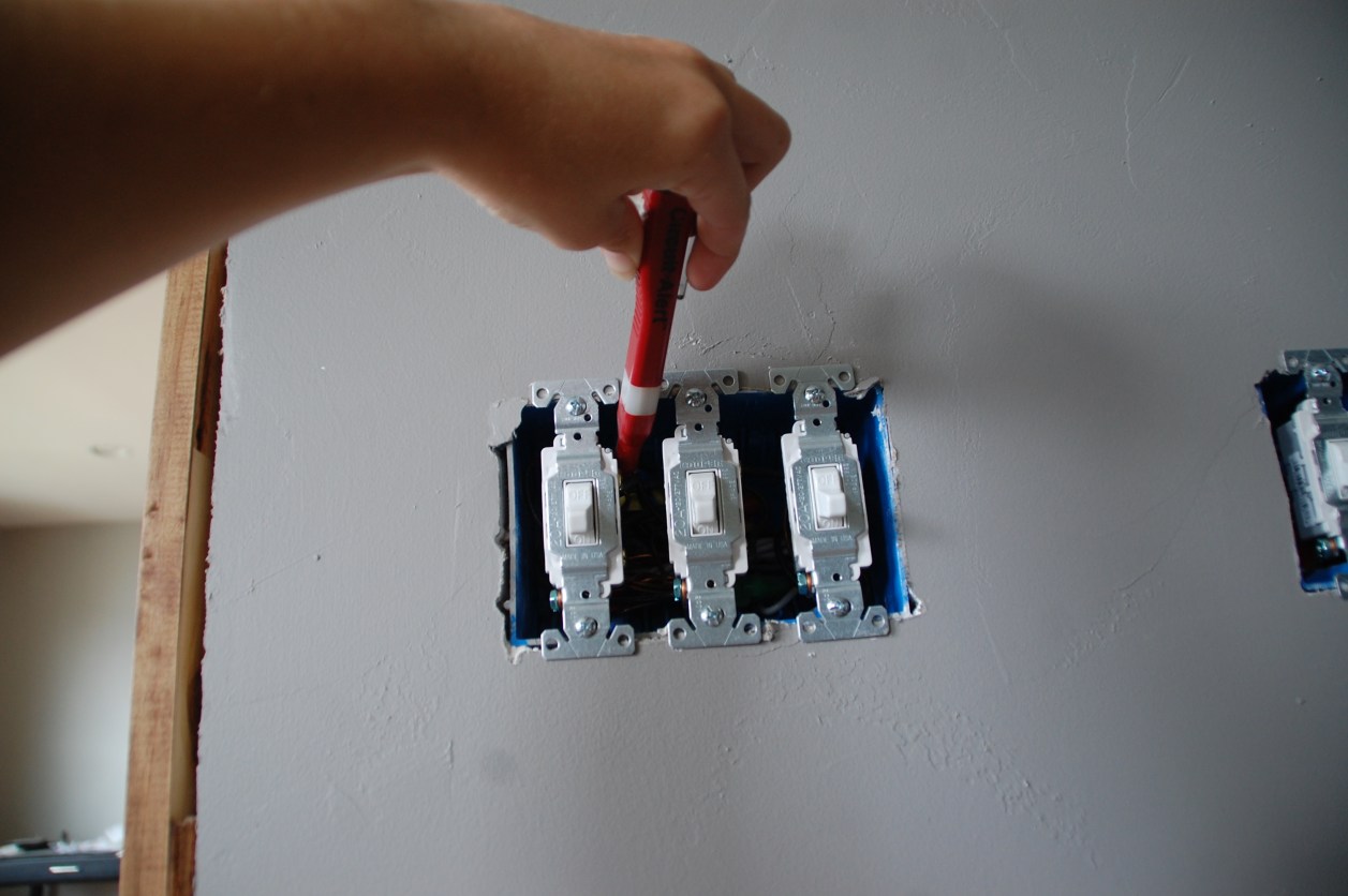 How to Install a Dimmer Switch - Bob Vila
