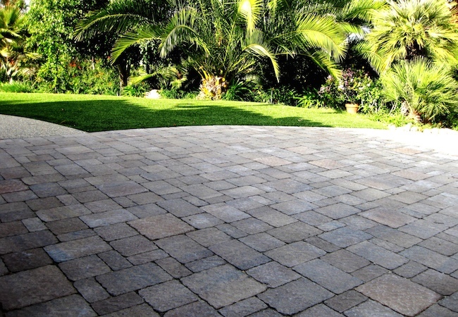 Installing Pavers - Homeowner 101 - Bob Vila