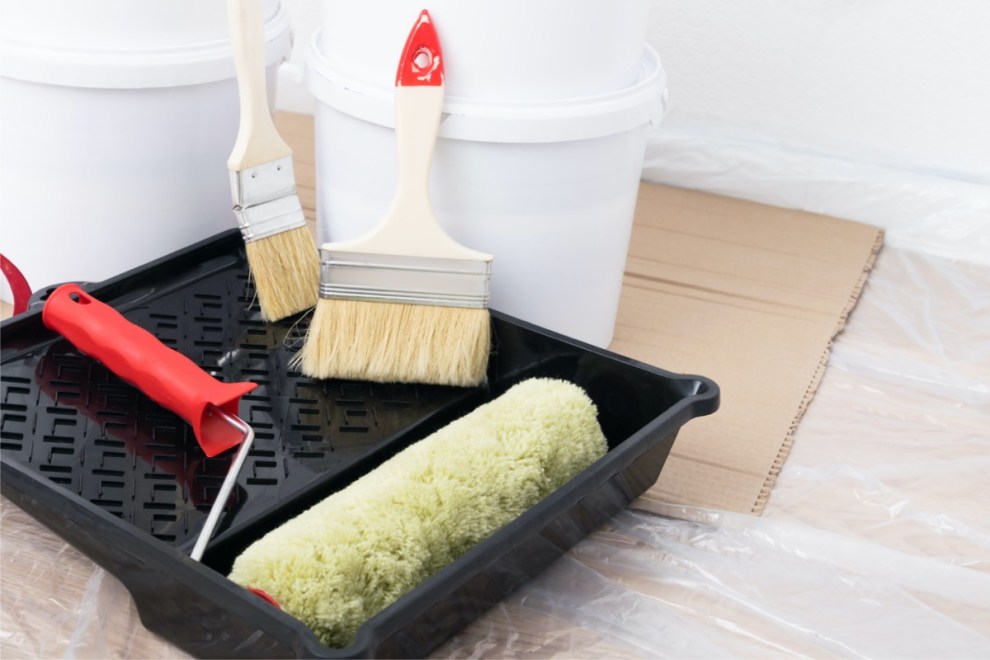 How to Refinish a Bathtub: Pro Advice for DIYers - Bob Vila