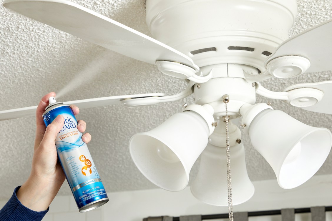 How to Clean Ceiling Fans and Ceiling Fan Lights
