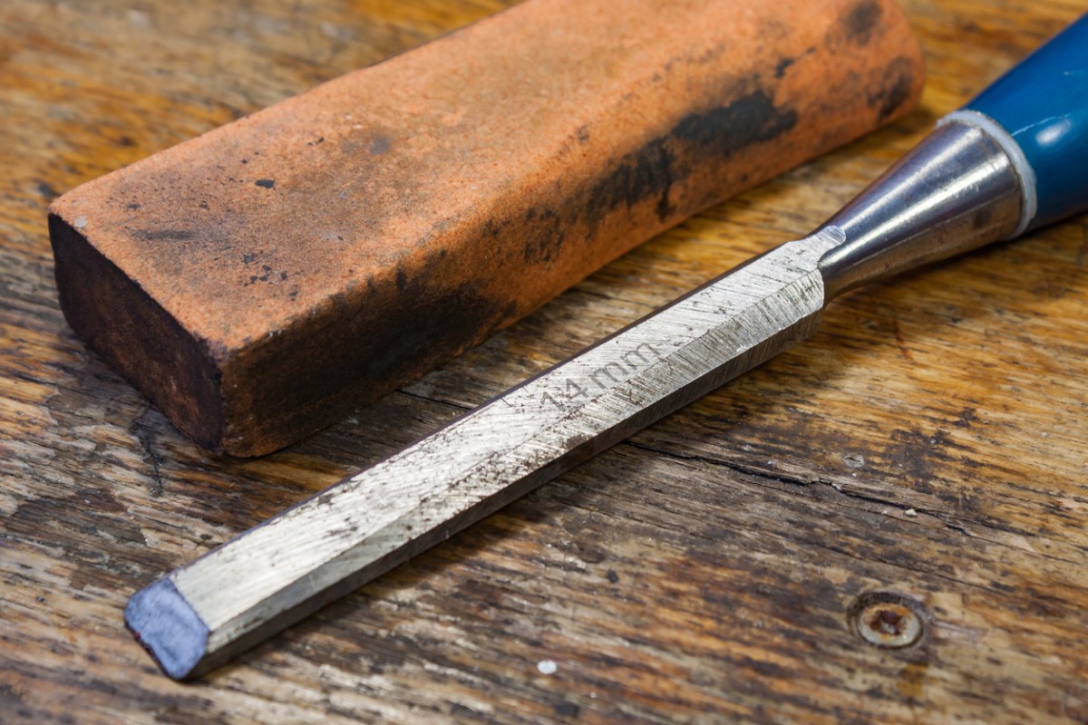 Top Tips for Sharpening Chisels (DIYer's Guide) - Bob Vila