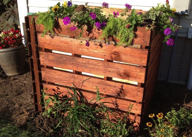 How to Build a DIY Pallet Compost Bin (Tutorial) - Bob Vila