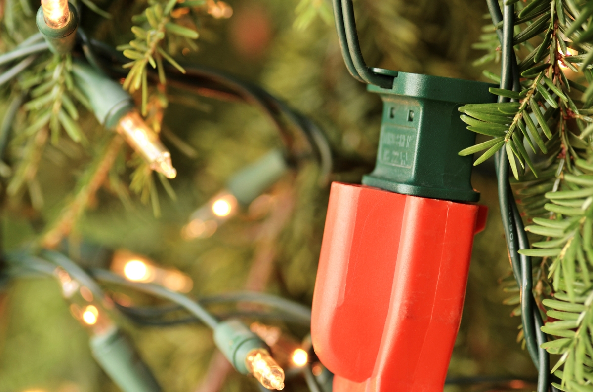 How to Fix Christmas Lights: Blown Fuses, Burned Bulbs & More - Bob Vila