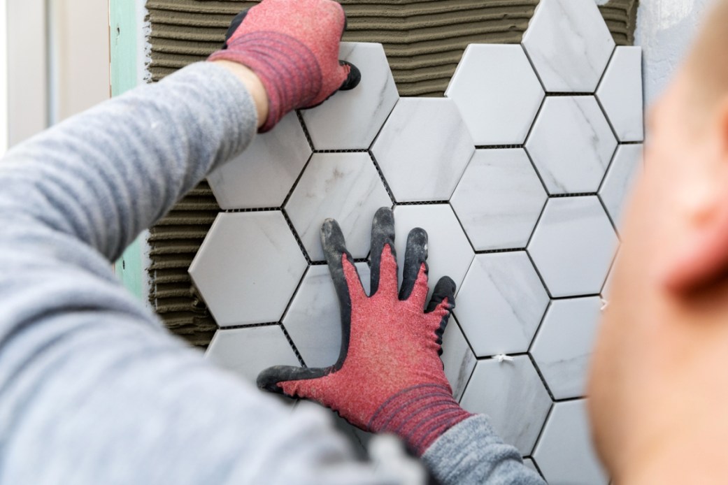 How to Tile a Bathroom Wall - Advice from Bob Vila