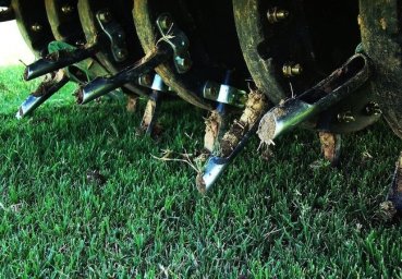 How to Aerate a Lawn - Bob Vila