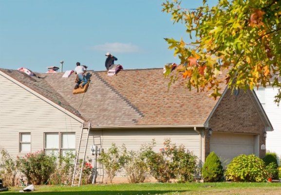 How to Hire a Roofing Contractor (Homeowner's Guide)
