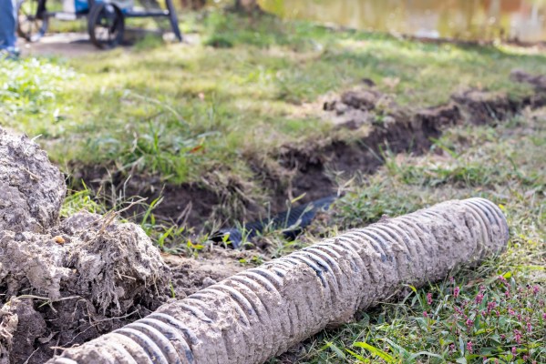 10 DIY Yard Drainage Solutions to Protect Your Home’s Foundation