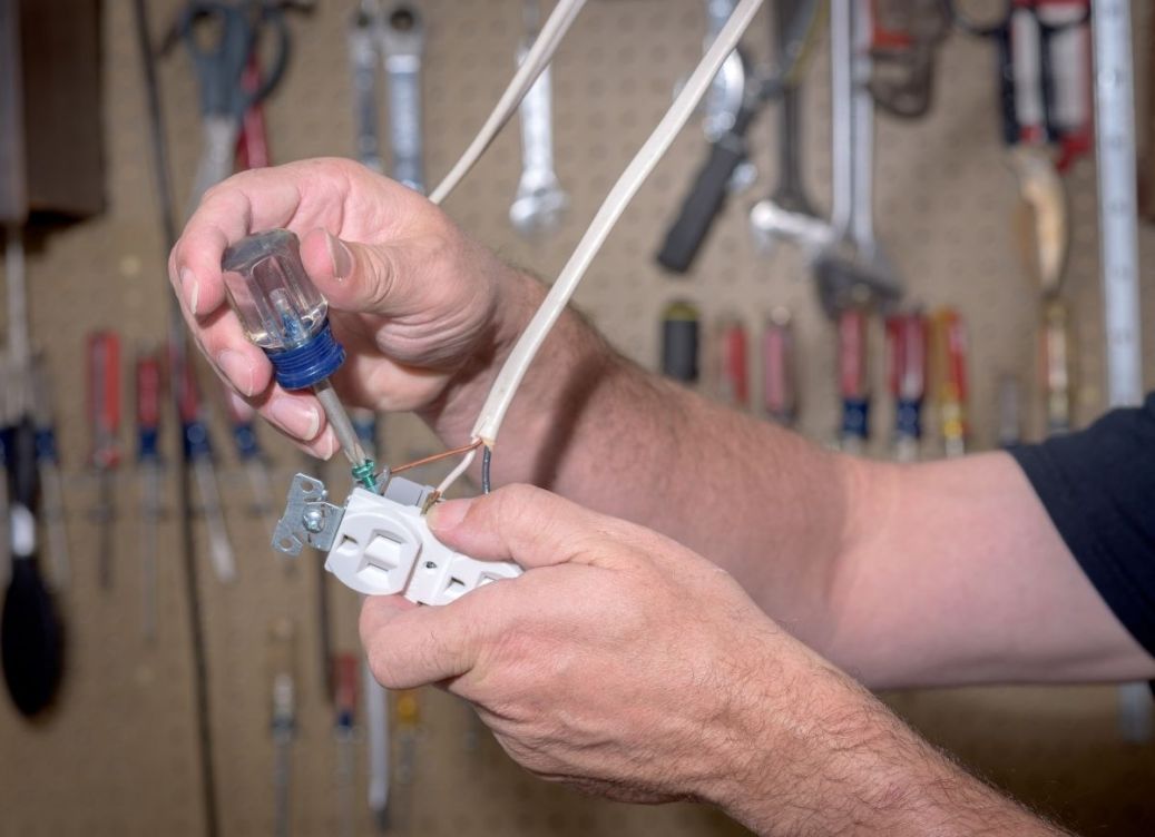 How to Wire an Outlet From Another Outlet (or Replace an Existing Outlet)