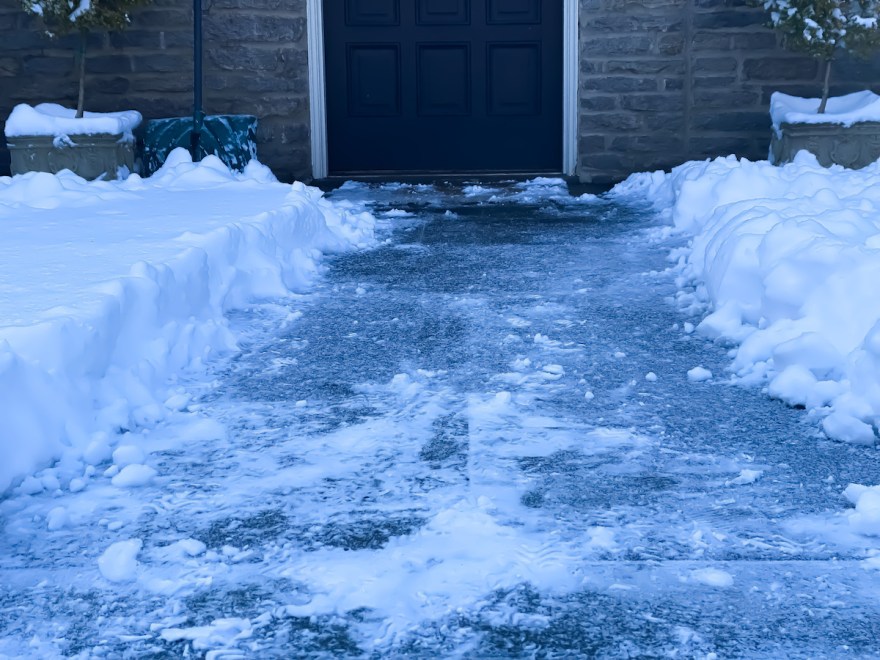 Homemade Ice Melt Recipes: 3 Solutions for When You're Iced In