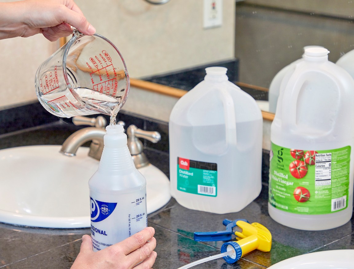 How to Clean a Mirror: 4 Tips for a Streak-Free Finish