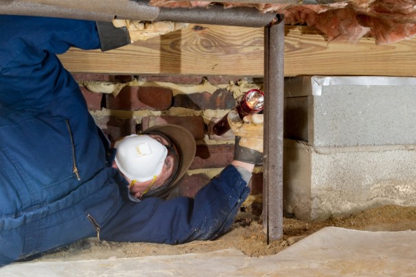 How to Thaw Frozen Pipes: Defrosting Techniques That Work