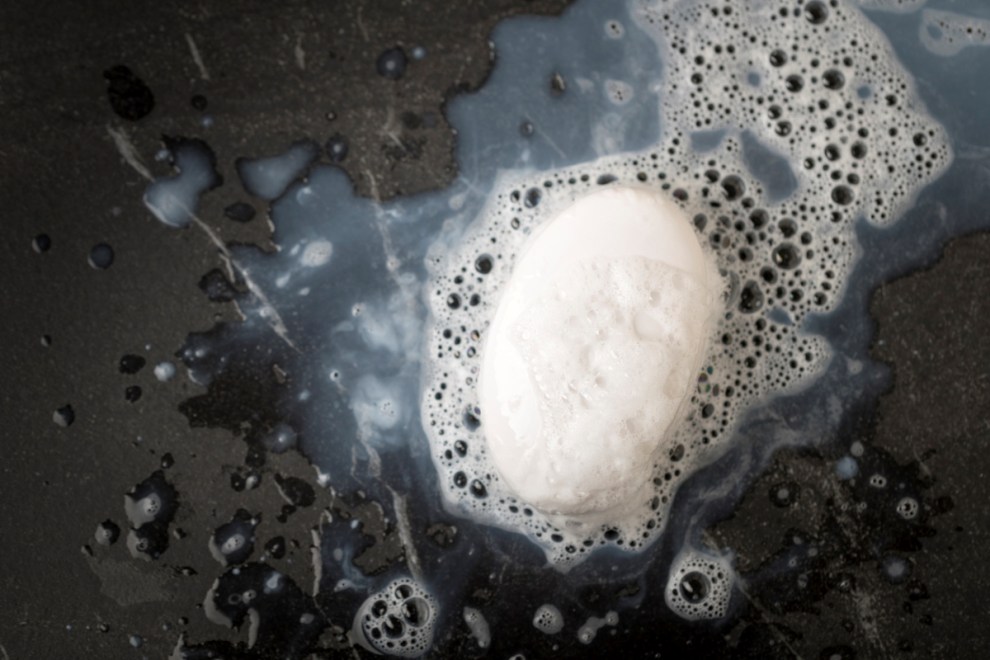 How to Remove Soap Scum From Tubs and Showers