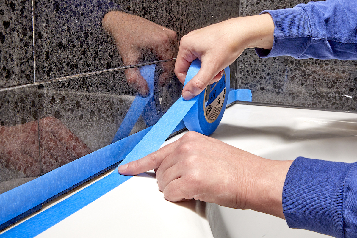 How to Caulk a Shower or Tub Like a Professional