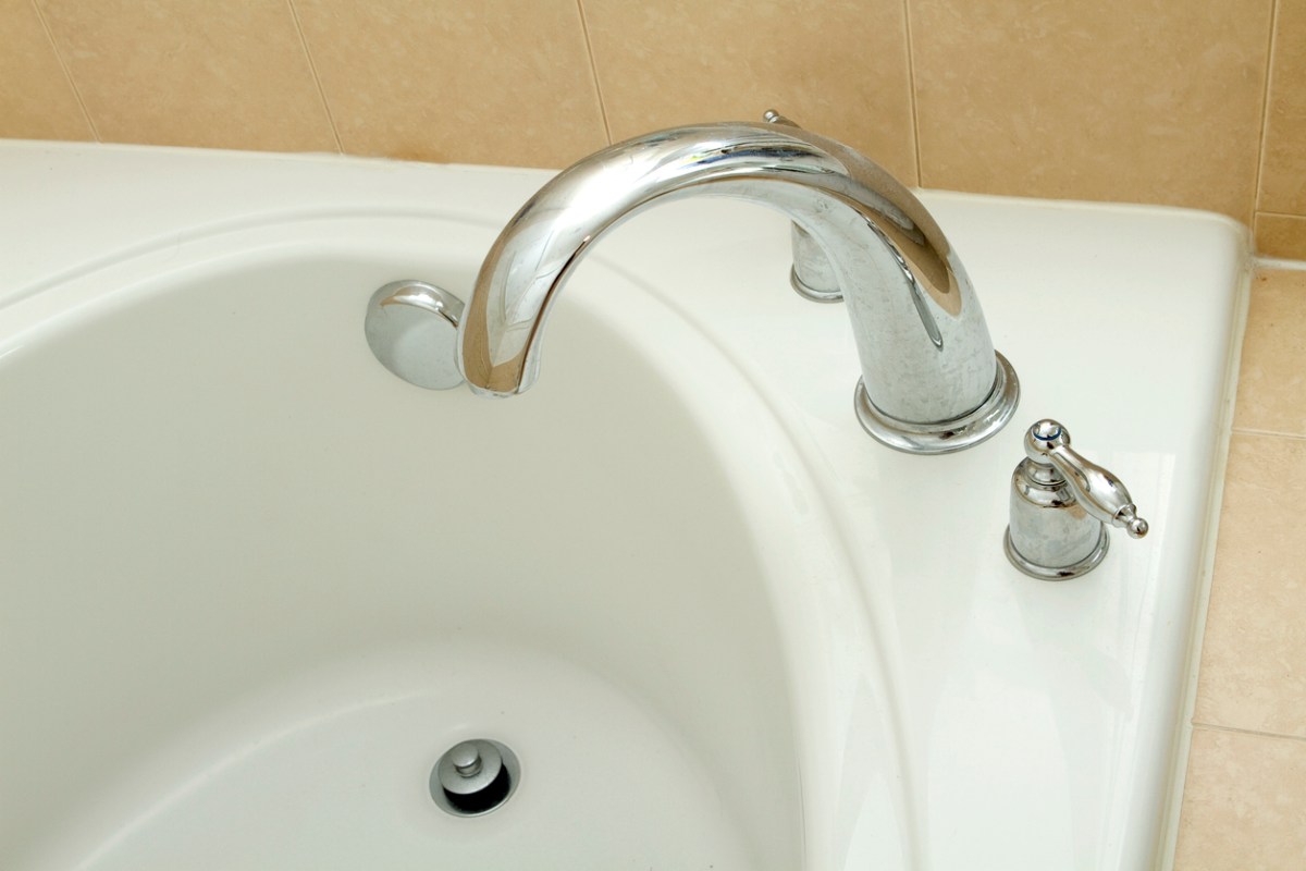 How to Remove a Tub Drain (Simple Drain or Trip-Lever Drain) - Bob Vila