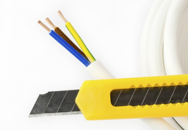 How to Strip Wire - 3 Ways - Bob Vila