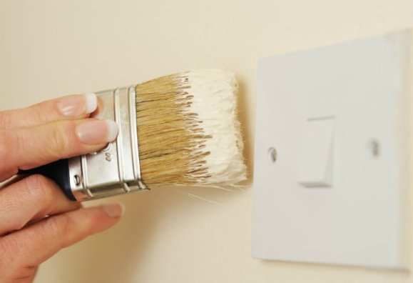 How to Remove Texture From Walls: Scraping vs. Coating