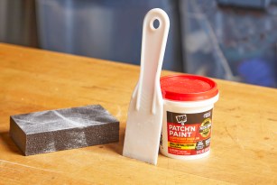 How to Spackle a Hole in the Wall