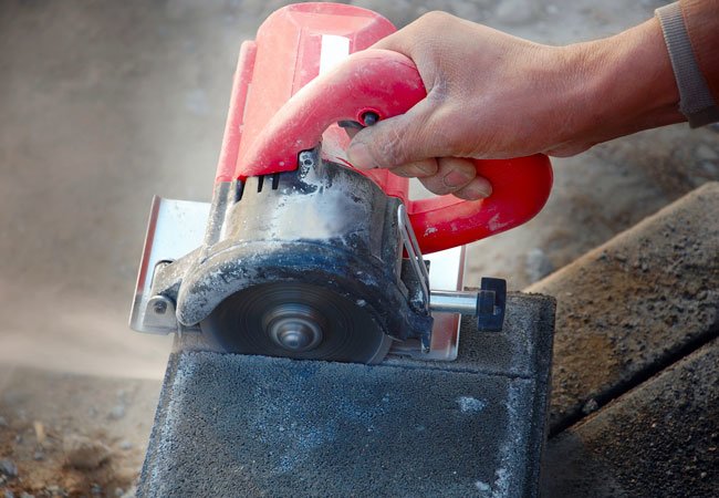 How to Cut Brick (DIYer's Guide) - Bob Vila