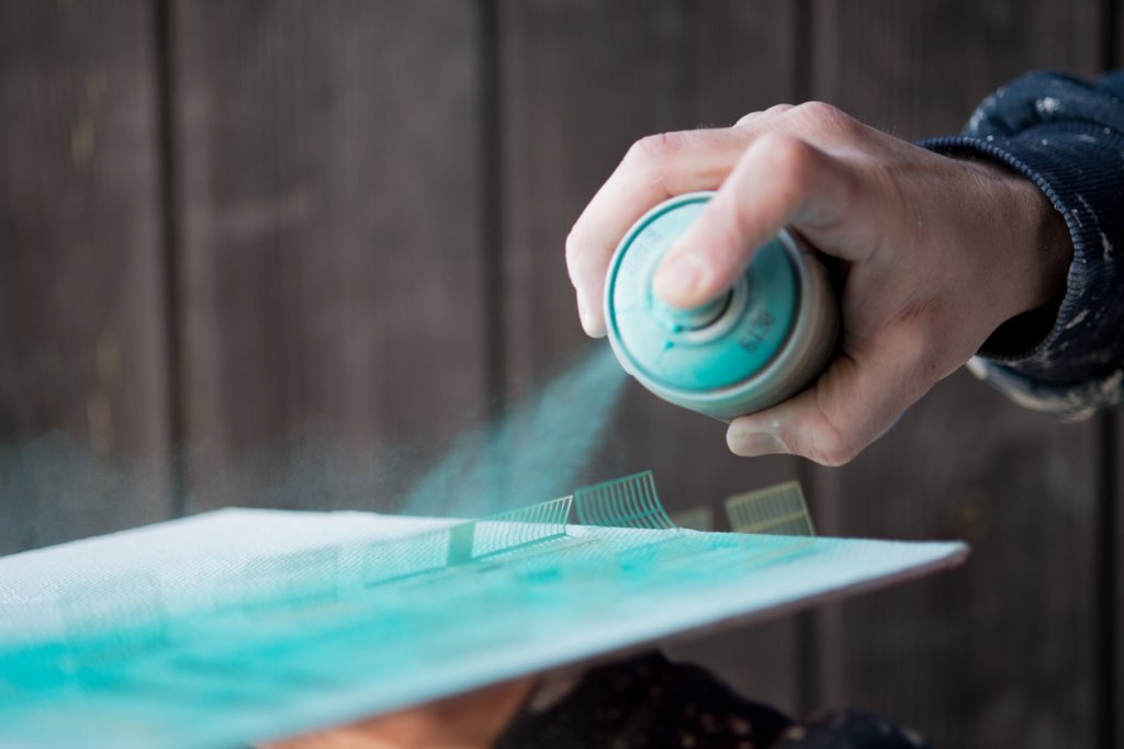 Spray Painting Tips - 7 Dos and Dont's (DIYer's Guide) - Bob Vila