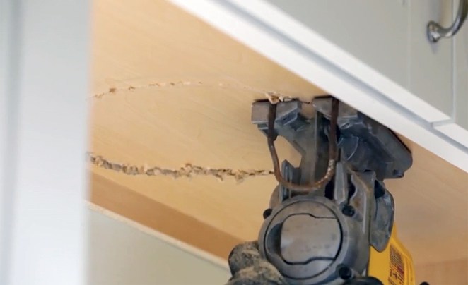 How to Install a Range Hood - Advice From Bob Vila