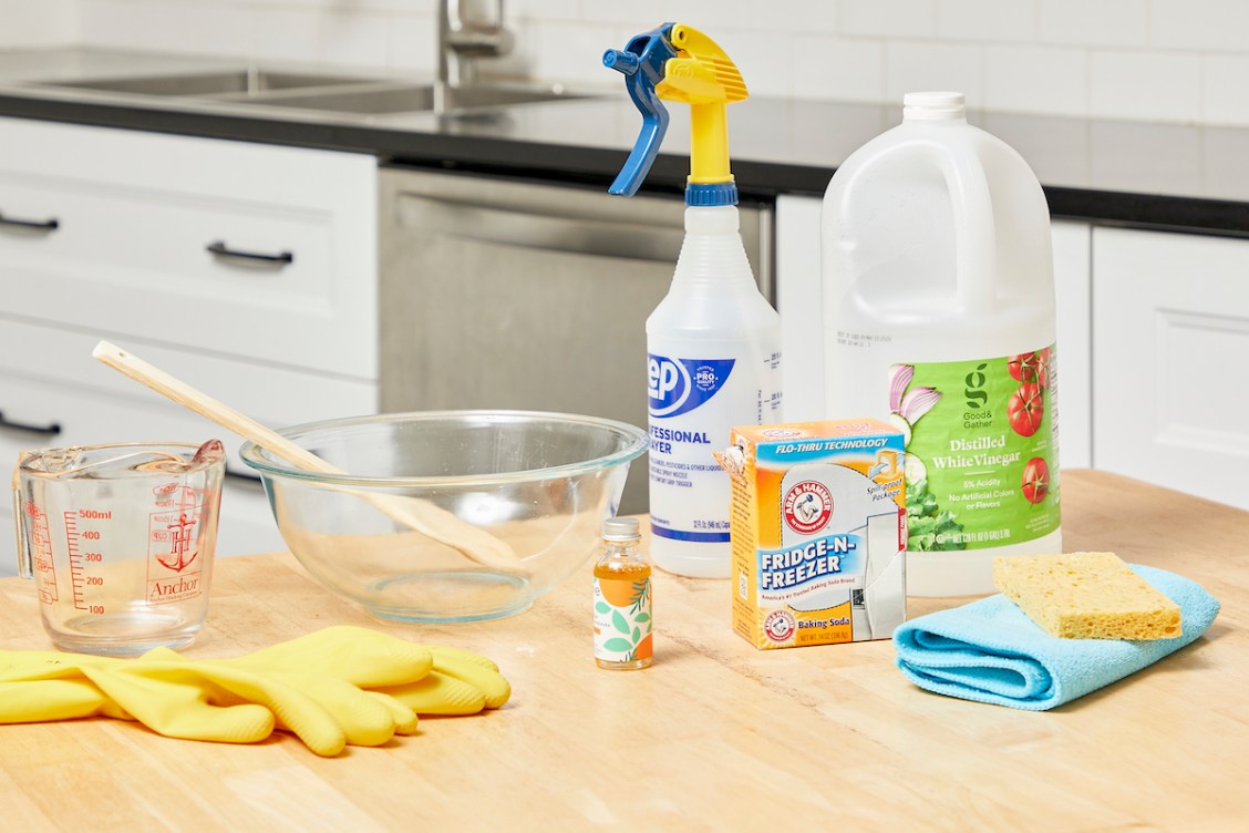 Easy DIY Homemade Oven Cleaner Recipe