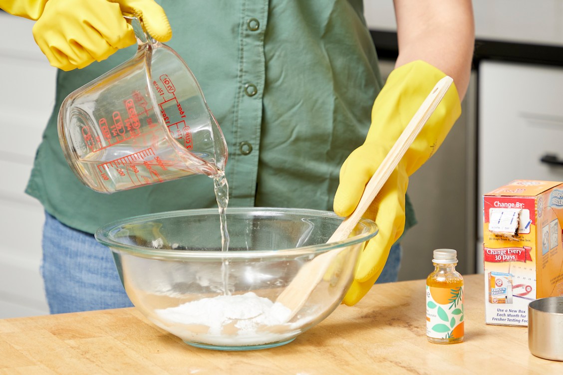Easy DIY Homemade Oven Cleaner Recipe