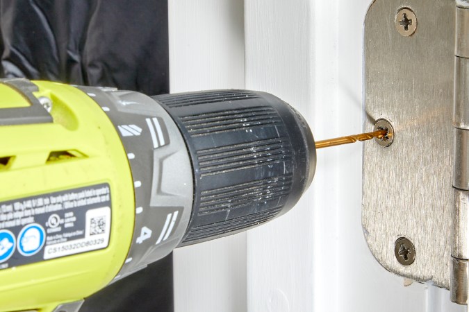 How to Use a Screw Extractor