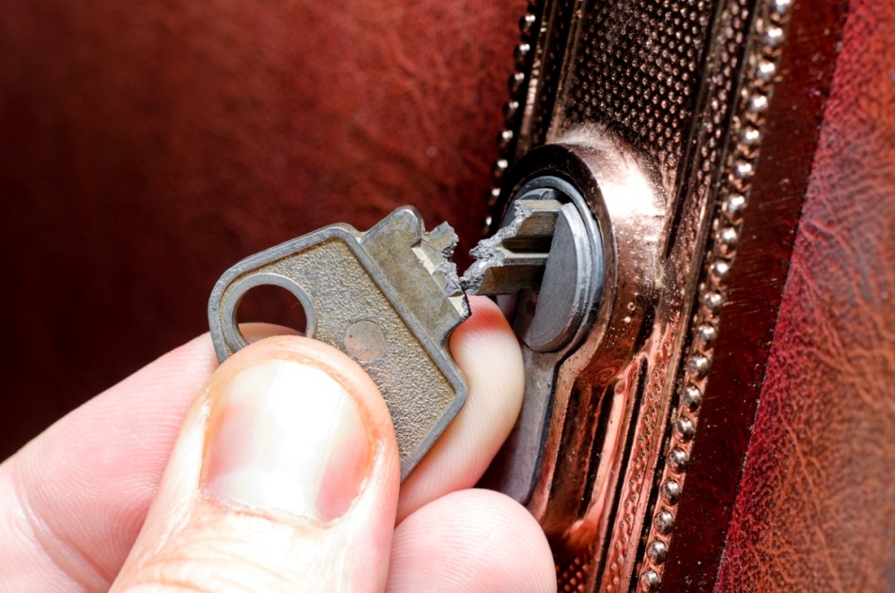 Key Stuck in Lock? 5 Fixes for a Key That Won't Budge (or Breaks Inside ...