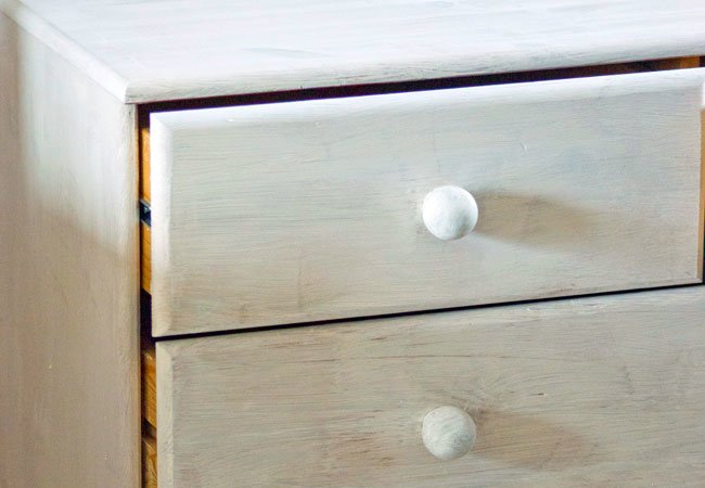 How to Use Chalk Paint (DIY Guide) - Bob Vila