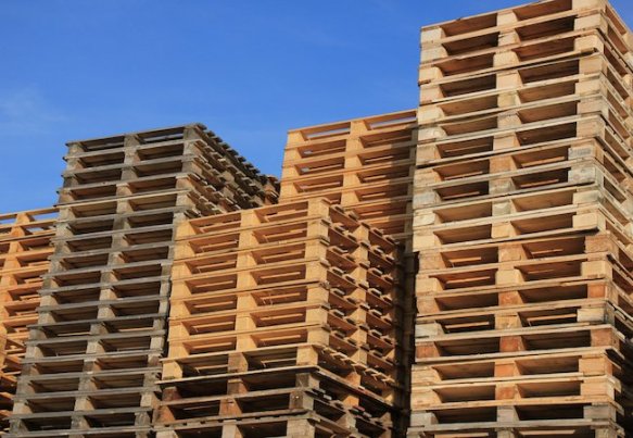 Where to Find Shipping Pallets for DIY Projects - Quick Tip - Bob Vila