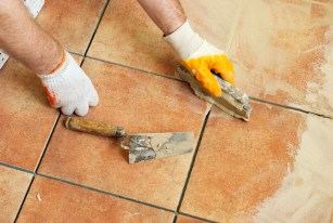 How to Mix Grout the Right Way