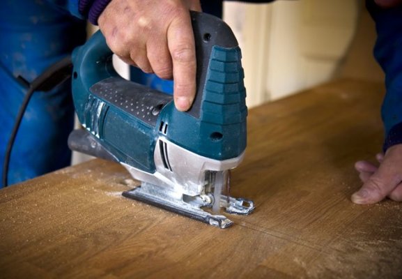 How to Use a Jigsaw - Bob Vila