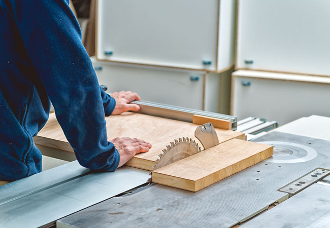 How to Use a Table Saw (Beginner's Guide) - Bob Vila