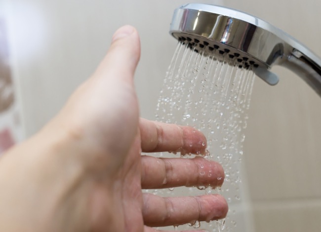 How to Change a Shower Head in 5 Easy Steps