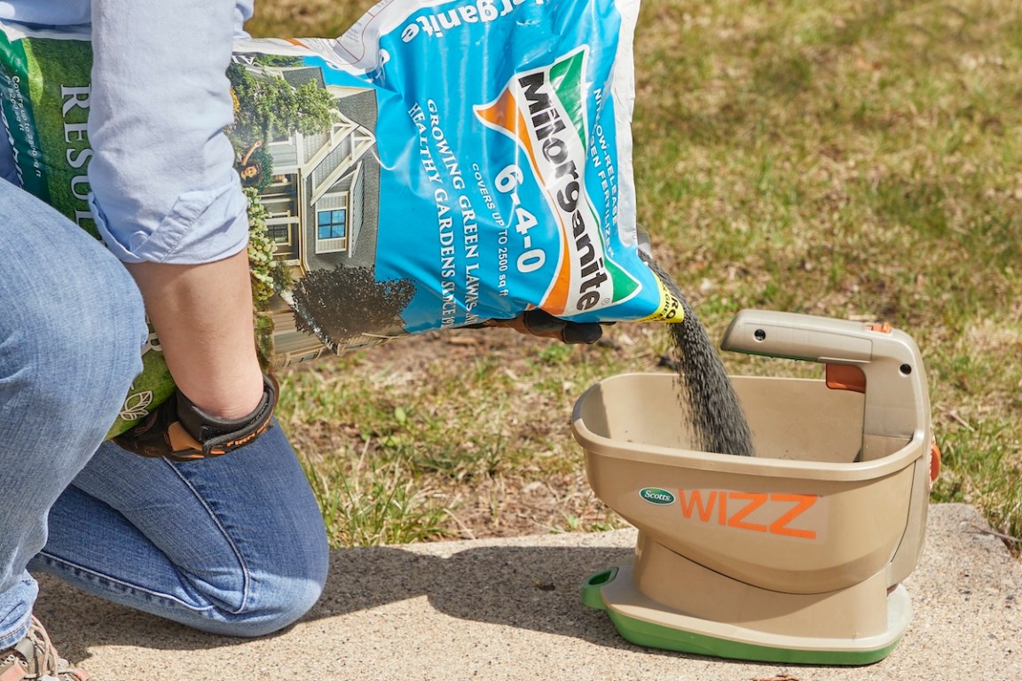 The Types of Fertilizer Every Gardener Should Know - Bob Vila