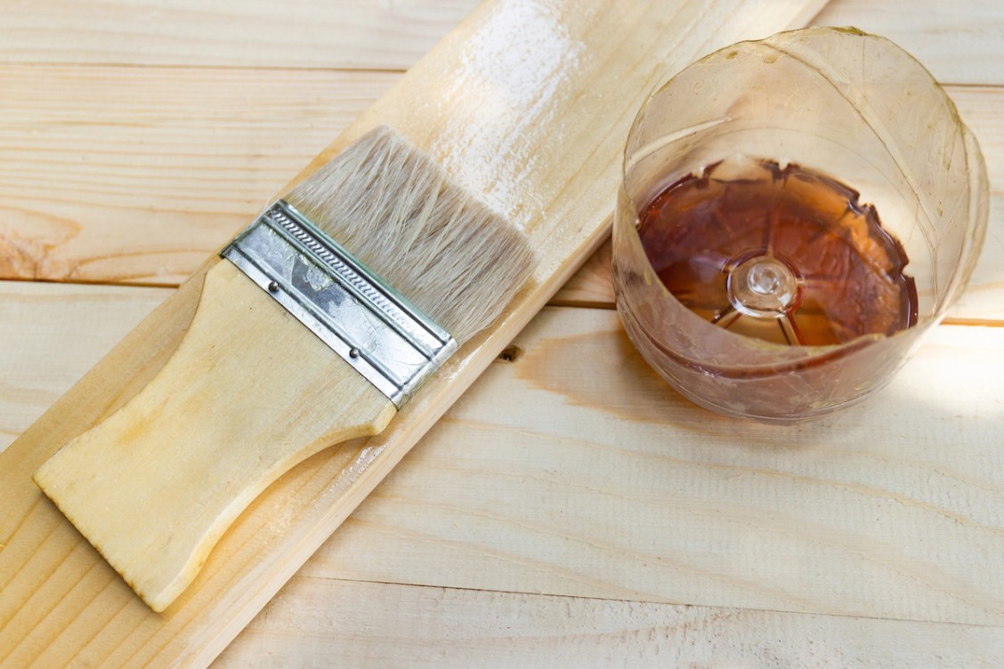 How to Shellac Wood