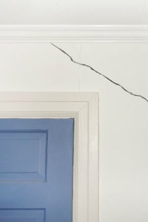 Cracks in Walls? Here's Exactly How Concerned You Should Be - Bob Vila
