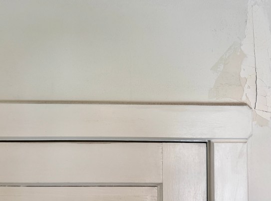 When Should You Worry About Cracks in Your Walls?