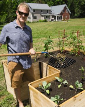 Keyhole Gardening 101: All You Need to Know - Bob Vila