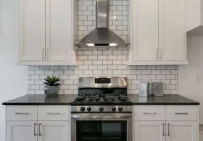 10 Subway Tile Patterns to Choose (Remodeler's Guide) - Bob Vila