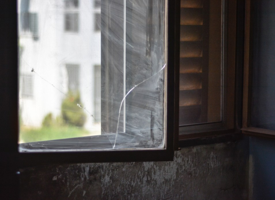How to Fix a Crack in Glass Windows, Tables, and More