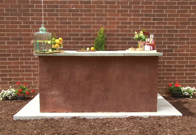 Building an Outdoor Bar the Easiest Way Possible - Bob Vila