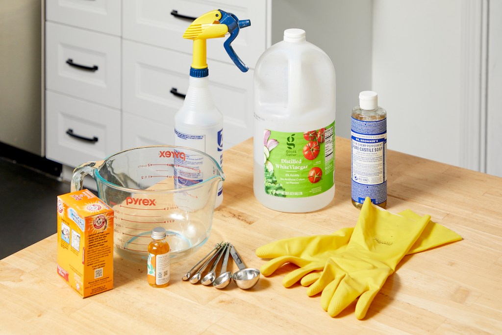 This DIY Homemade Degreaser Recipe Conquers Oil and Grime