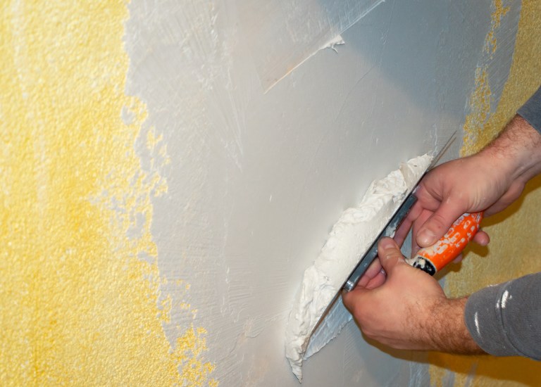 How to Remove Texture From Walls: Scraping vs. Coating