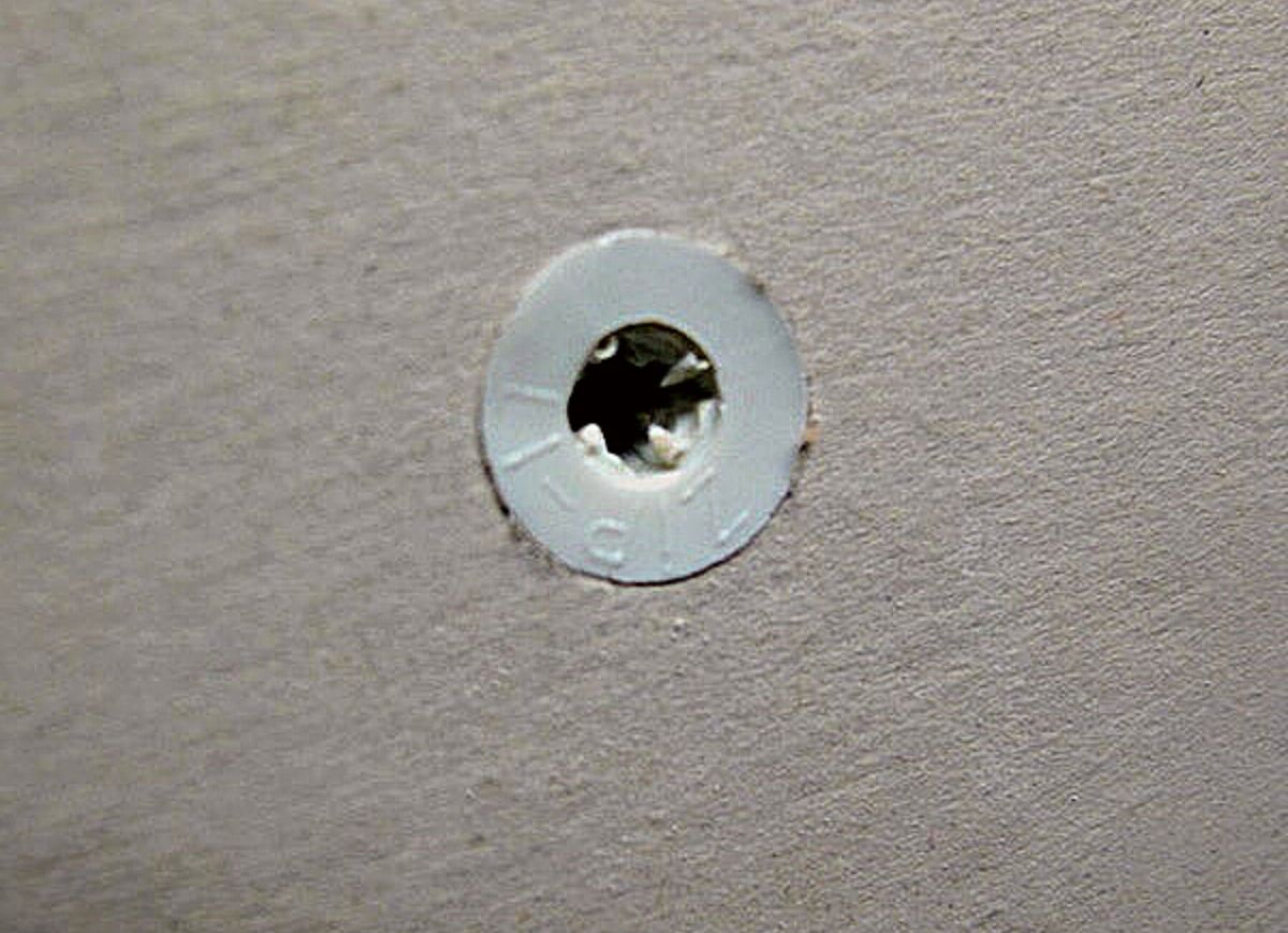 How to Use Drywall Anchors - Advice From Bob Vila