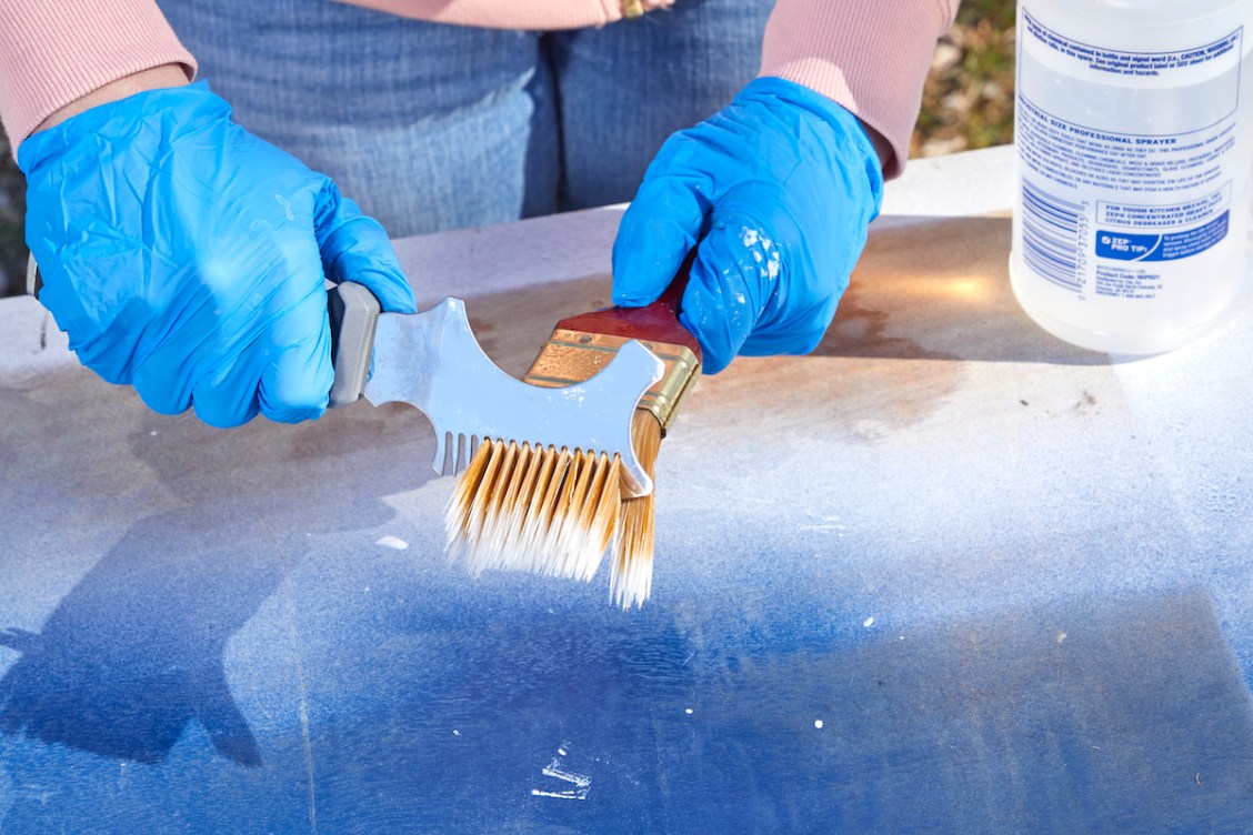 How to Clean Paint Brushes the Right Way