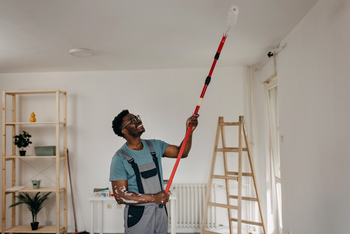 How to Paint a Ceiling Like the Pros - Advice From Bob Vila