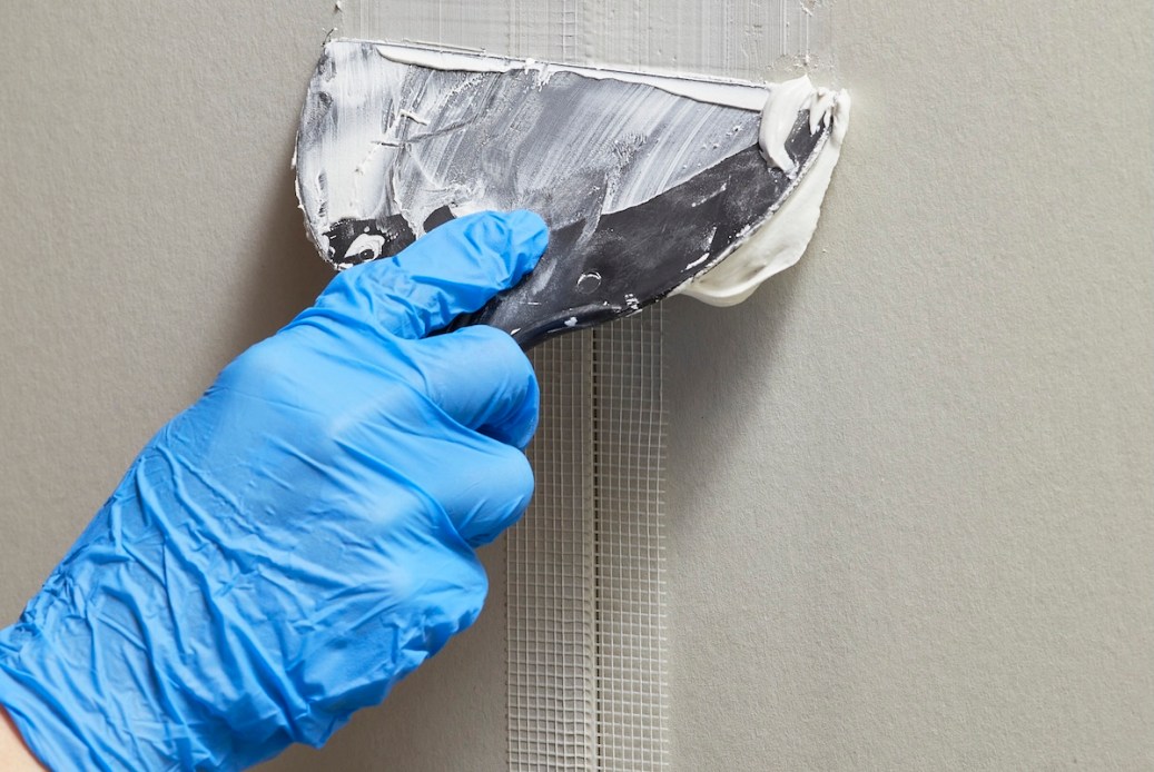 Joint Compound vs. Spackle: What’s the Difference?
