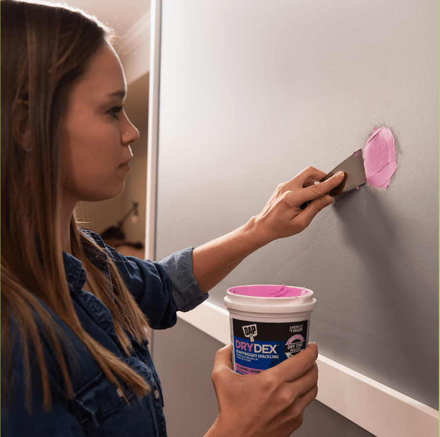 Joint Compound vs. Spackle: What’s the Difference?