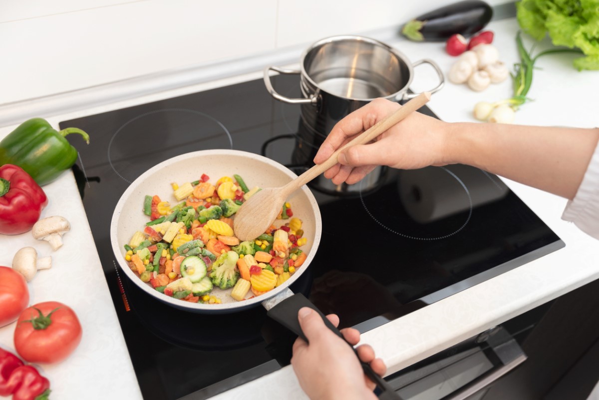 Induction vs Gas and Electric Stoves in the Kitchen - Bob Vila